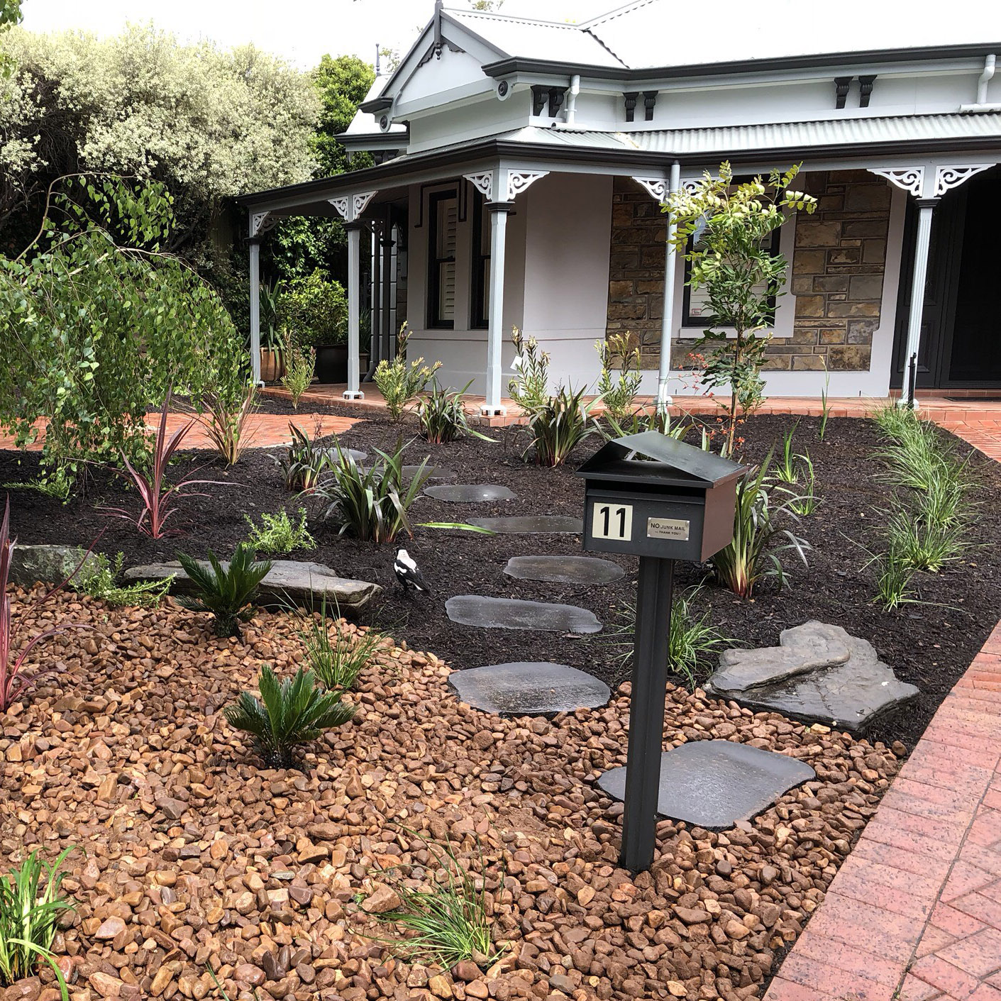 Garden Edging & Garden Walls in Lonsdale | Australian Paving Centre ...